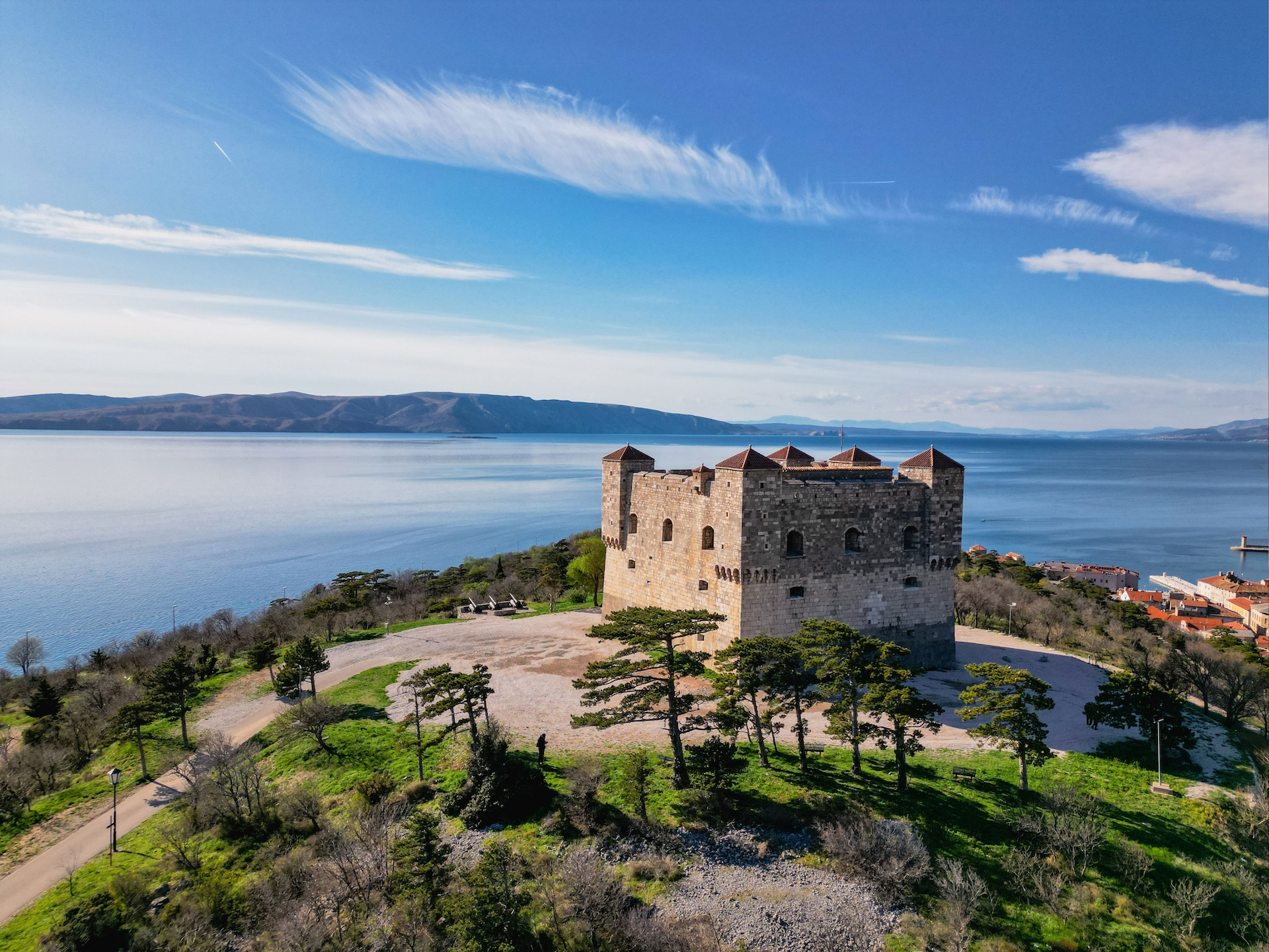 Press: Chasing Spring in 24 Hours with Entity Films | Compass Rose